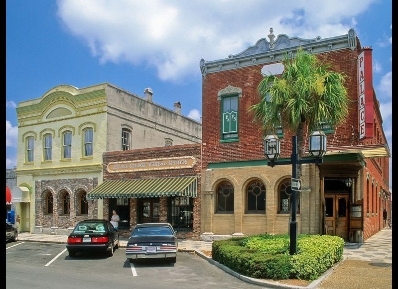 Cat Heaven Island Is The Cutest Friday Escape You Will Ever Take ...