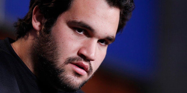 Football Player Quits NFL, Walks Away From Millions After Reading ...