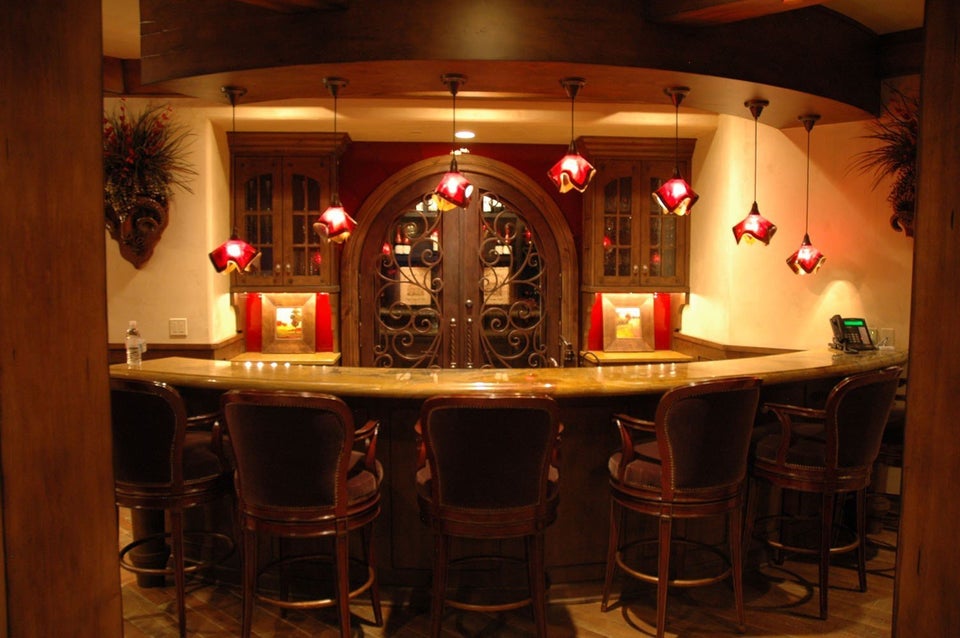 These 14 Home Bars Are What Dreams Are Made Of (PHOTOS) | HuffPost Life