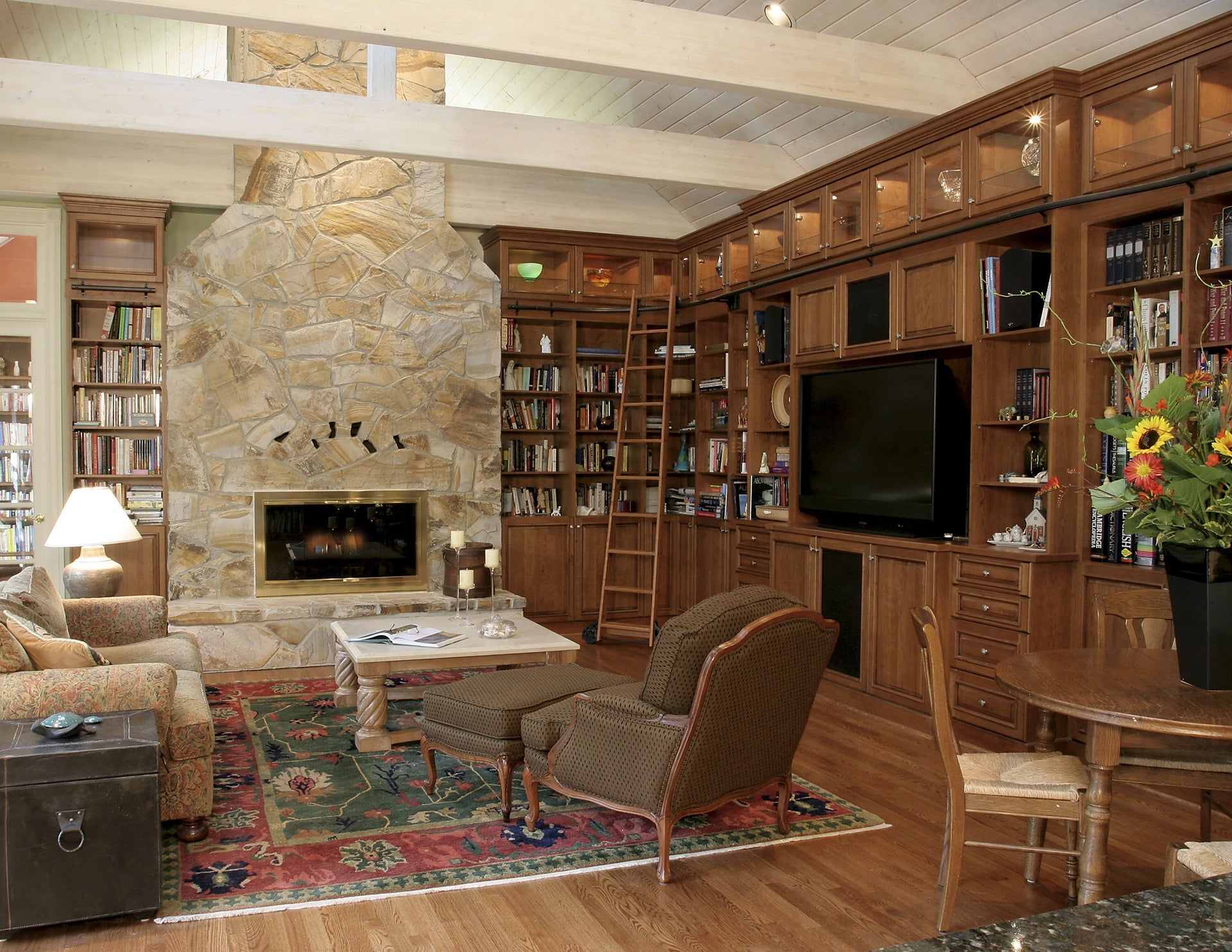 These 10 Home Libraries Are For People Who Really, Really Love Their ...