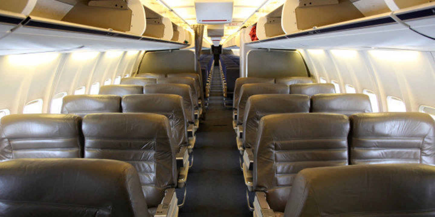 Bacteria Can Survive For Days On Airplane Surfaces | HuffPost Life