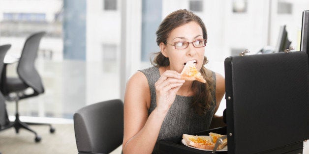5 Reasons To Never Eat Lunch At Your Desk Again | HuffPost Life