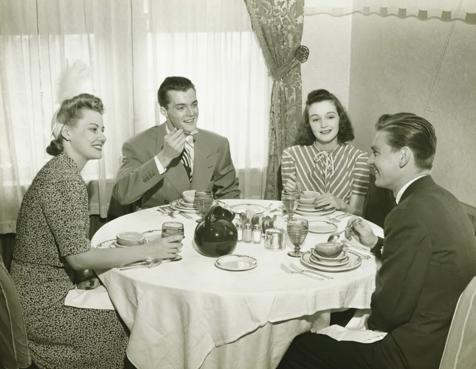 1950s Family Dinner