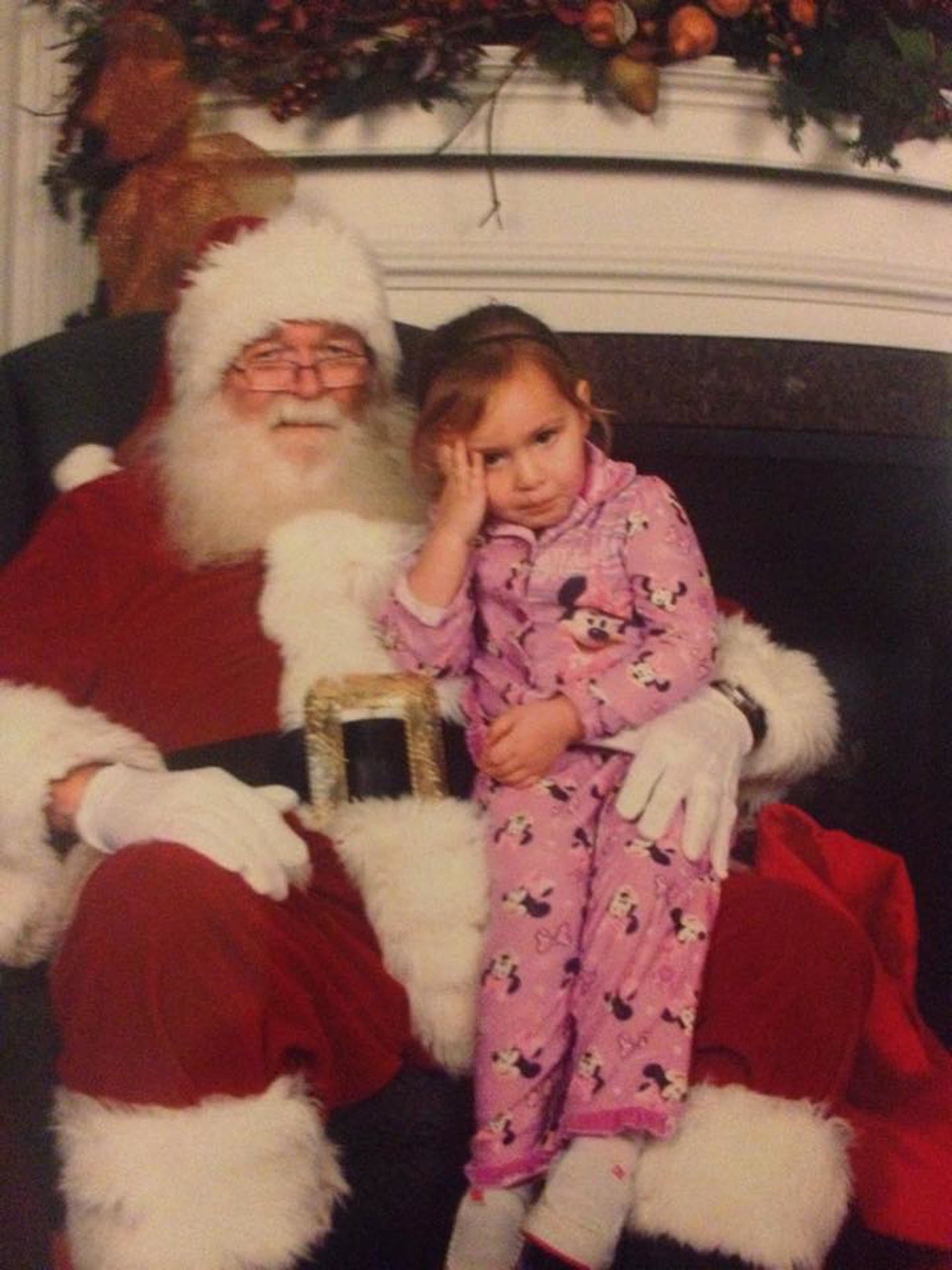 36 Santa Photos That Did NOT Go As Planned | HuffPost Life