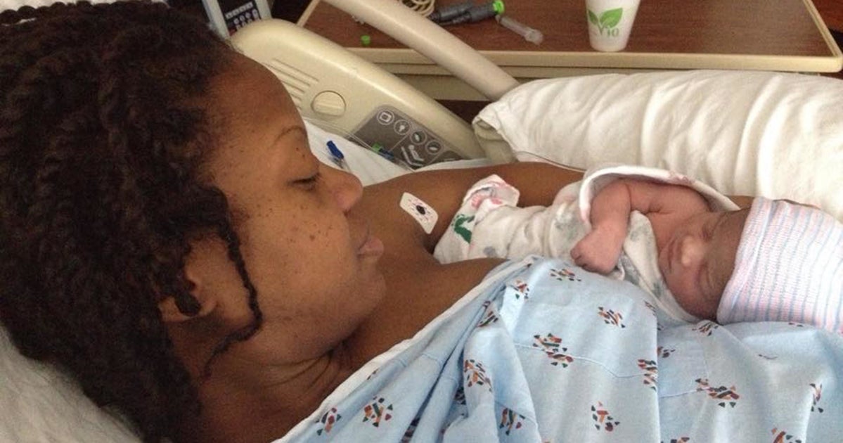 39 Beautiful And Emotional First Photos Of Moms With Their Babies ...
