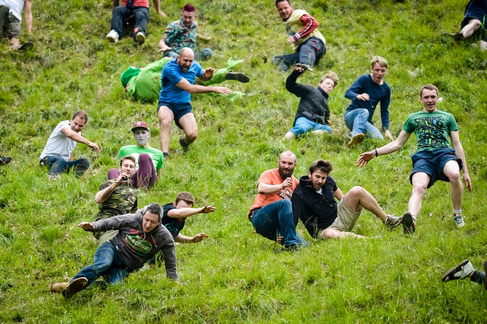 Cheese Rolling Race Looks Like A Dangerous, Smelly Way To Spend The Day ...