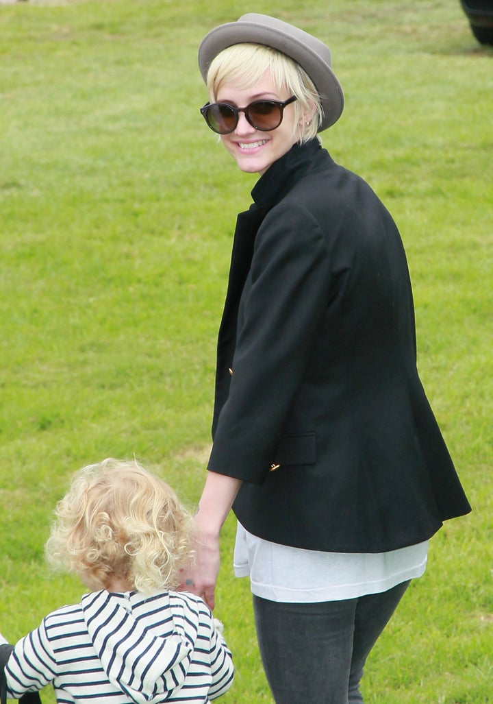 Ashlee Simpson "Drunk-Dialing" Ex Pete Wentz | HuffPost Life