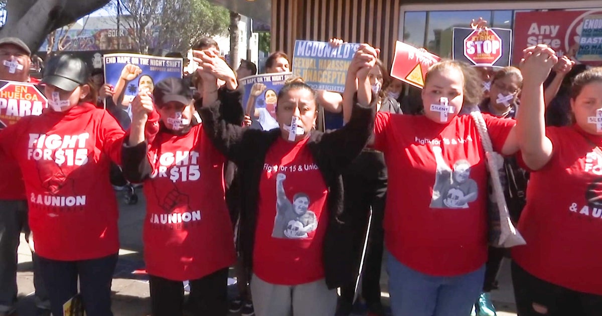 Mcdonalds Workers Stage Me Too Protests Across The Us Huffpost Uk News
