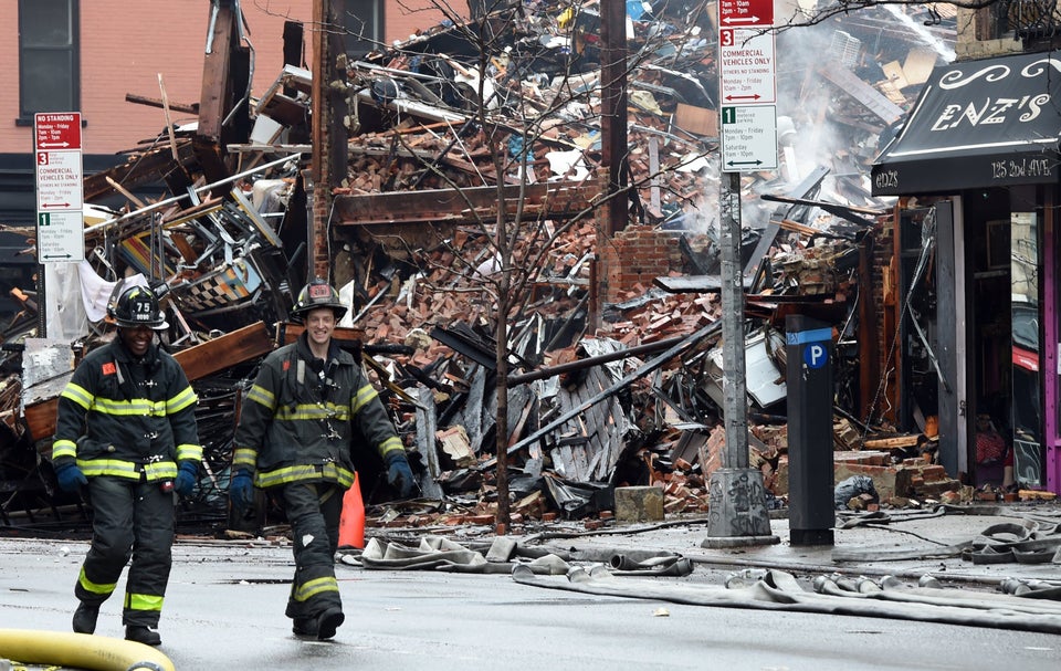 Drea de Matteo's Home Burns In New York City Fire | HuffPost Entertainment