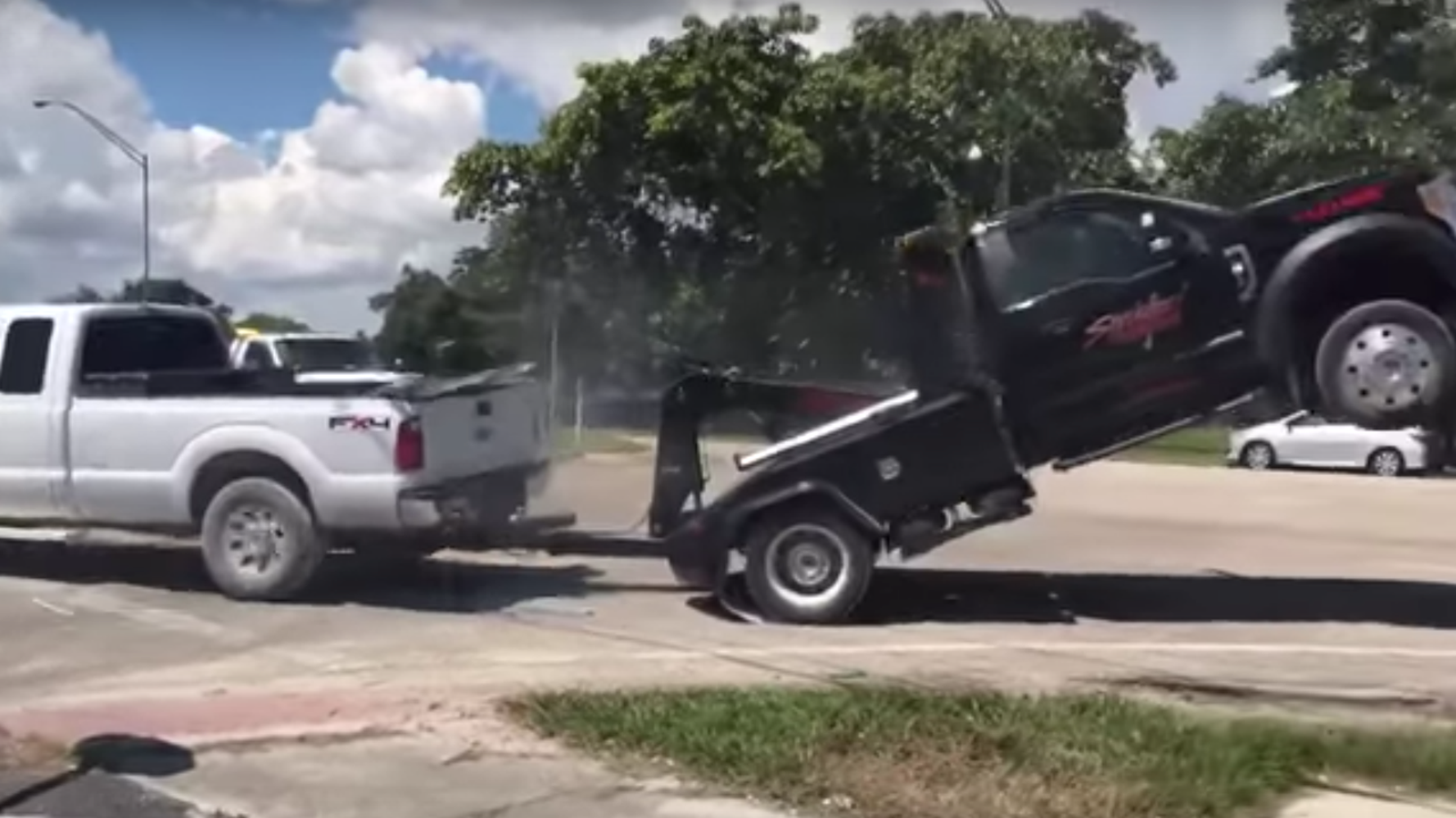 Florida Man Tries To Flee In Pickup, But It's Hooked To Repo Man's Tow ...
