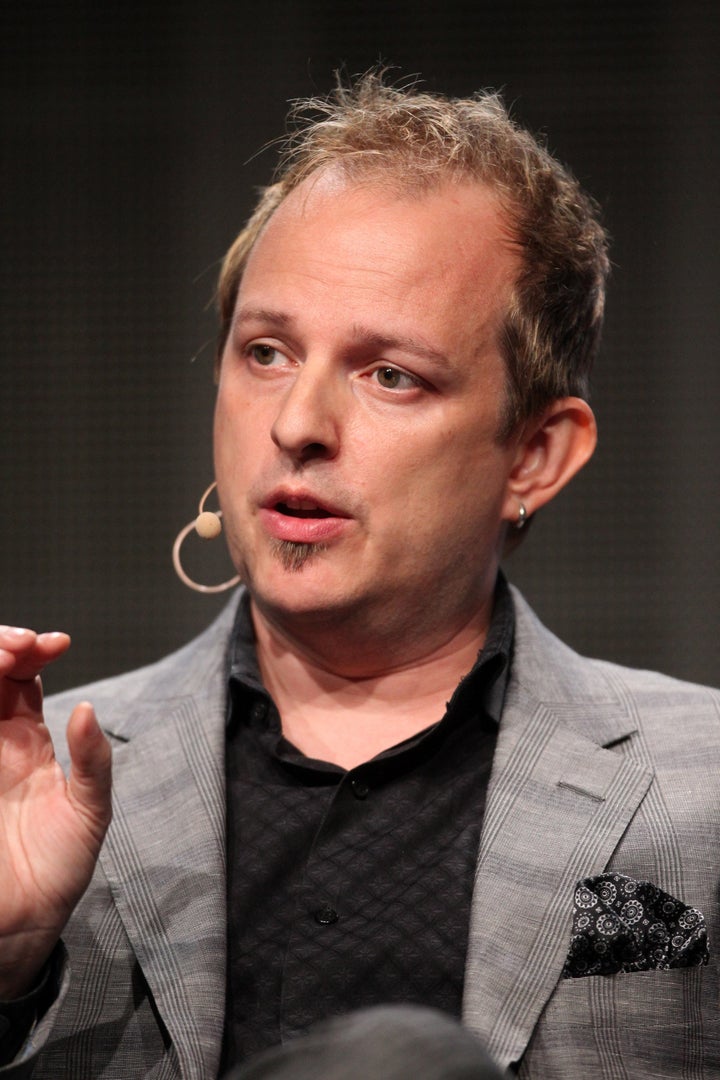 The Spectacular Thefts Of Apollo Robbins, Pickpocket | HuffPost Weird News