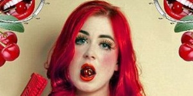 Stephanie Key PHOTOS: New Zealand Prime Minister's Daughter Draw Eyes ...