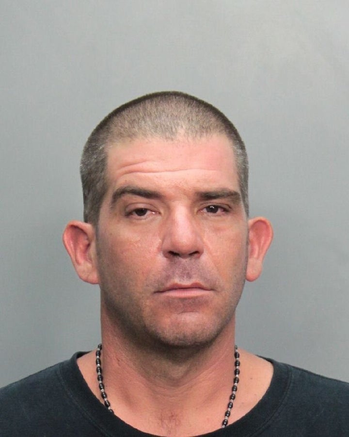 Oscar Cairo Threw Molotov Cocktail Into Neighbor's Apartment Over $5 ...