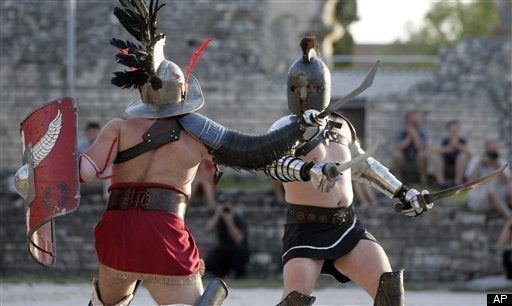 German University Offers Gladiator Course | HuffPost College