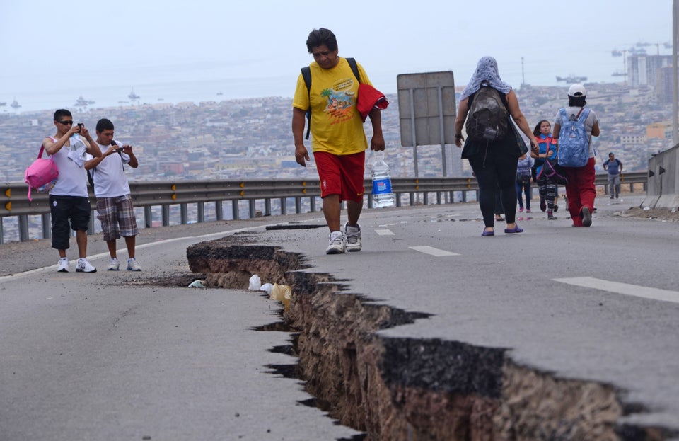 The Destruction Left Behind After Chile's Earthquake (PHOTOS ...