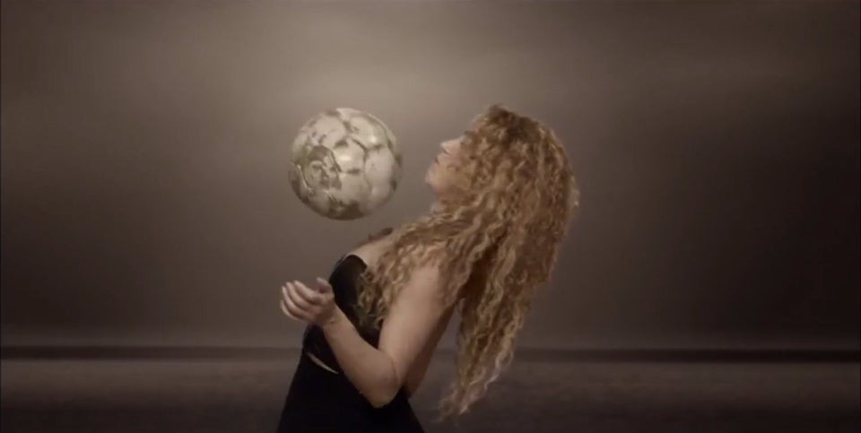 Shakira Drums Up World Cup Video With Messi, Piqué, Tiger And Son ...