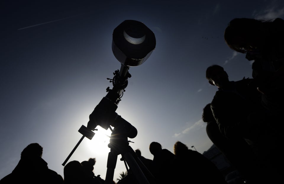 If You Missed The 2015 Solar Eclipse, These Photos Provide A Stunning ...