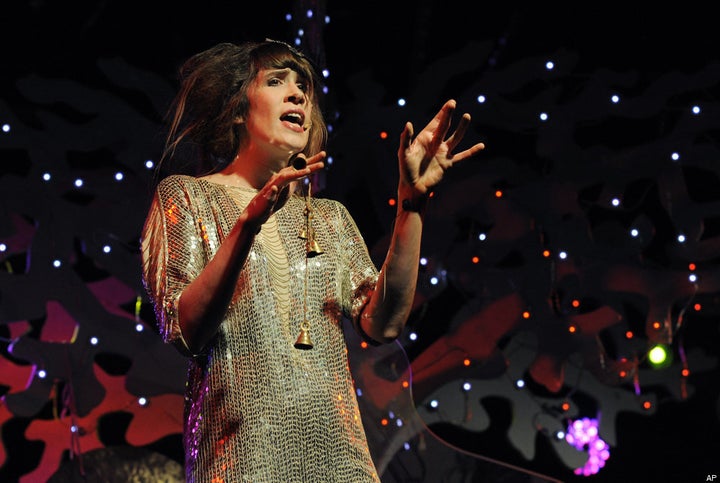 Imogen Heap's North American Tour Raises Money For Fan-Selected ...