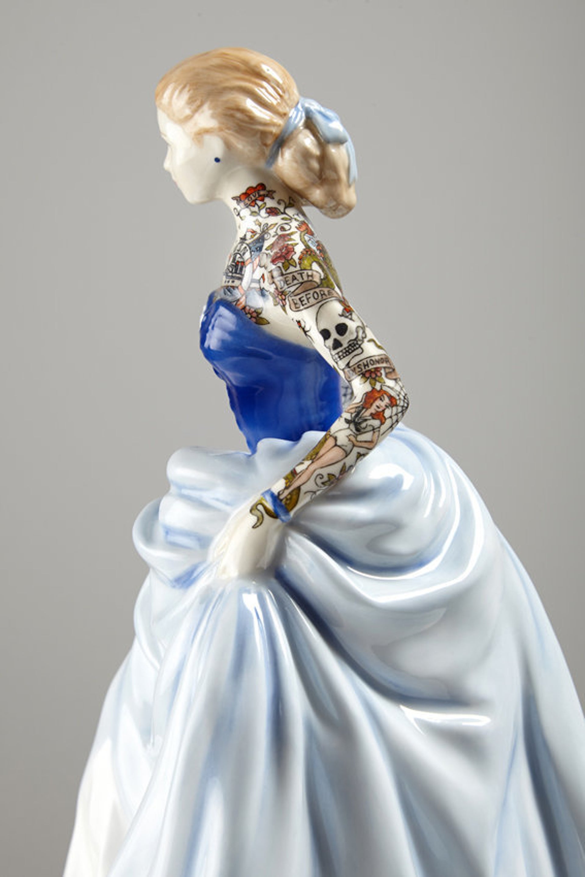 Tattooed Porcelain Dolls Offer An Alternative Way Of Viewing The ...