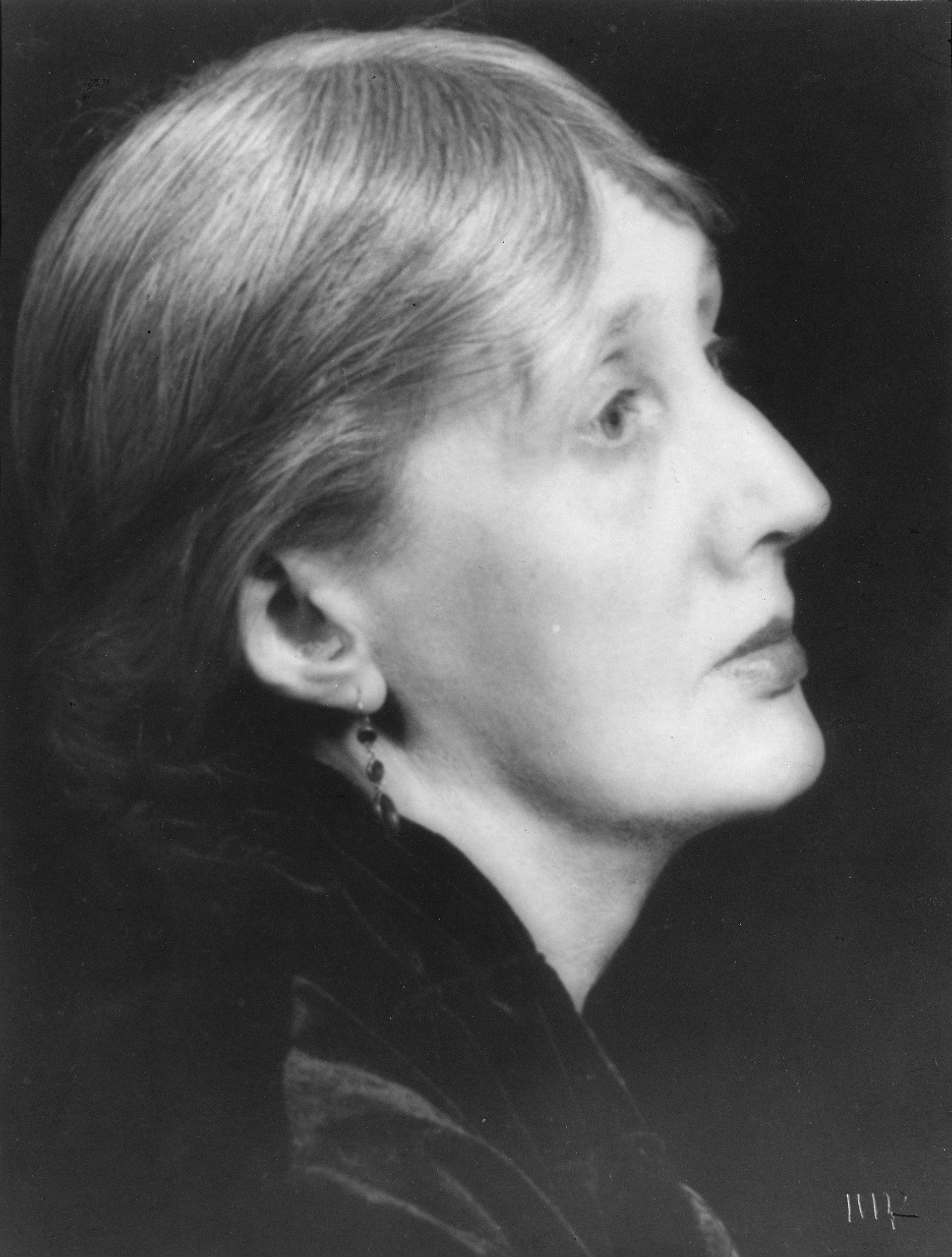 The Many (Portrait) Faces of Virginia Woolf | HuffPost Entertainment