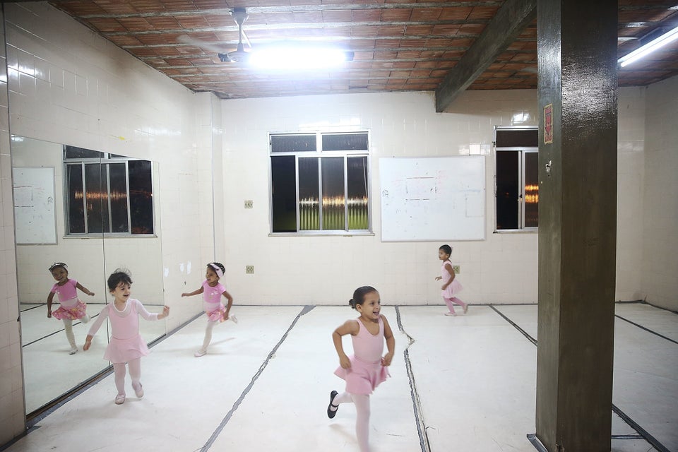 These Photos Of Impossible Dance Moves Prove Movement Is Art | HuffPost ...