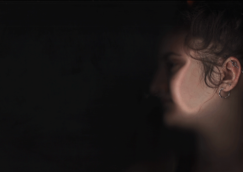 Artist Stretches And Smooshes Her Face Like It's Play Dough In Creepy ...
