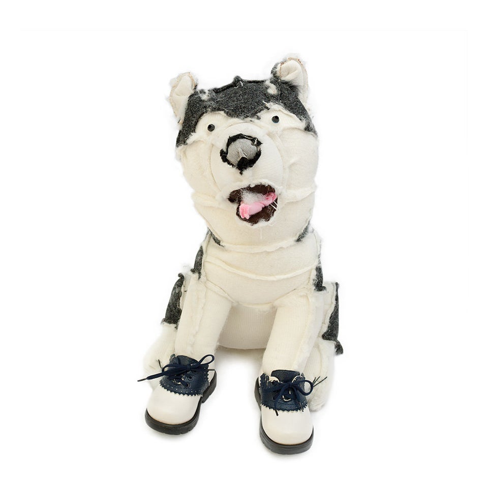 Artist Restores Rejected Stuffed Animals, Encouraging Others To Embrace ...