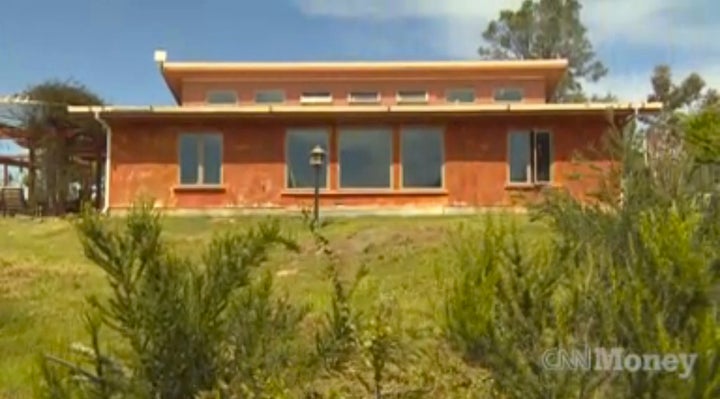 Michael Lawson's Straw Home Offers Roadmap For Ditching The Heating ...