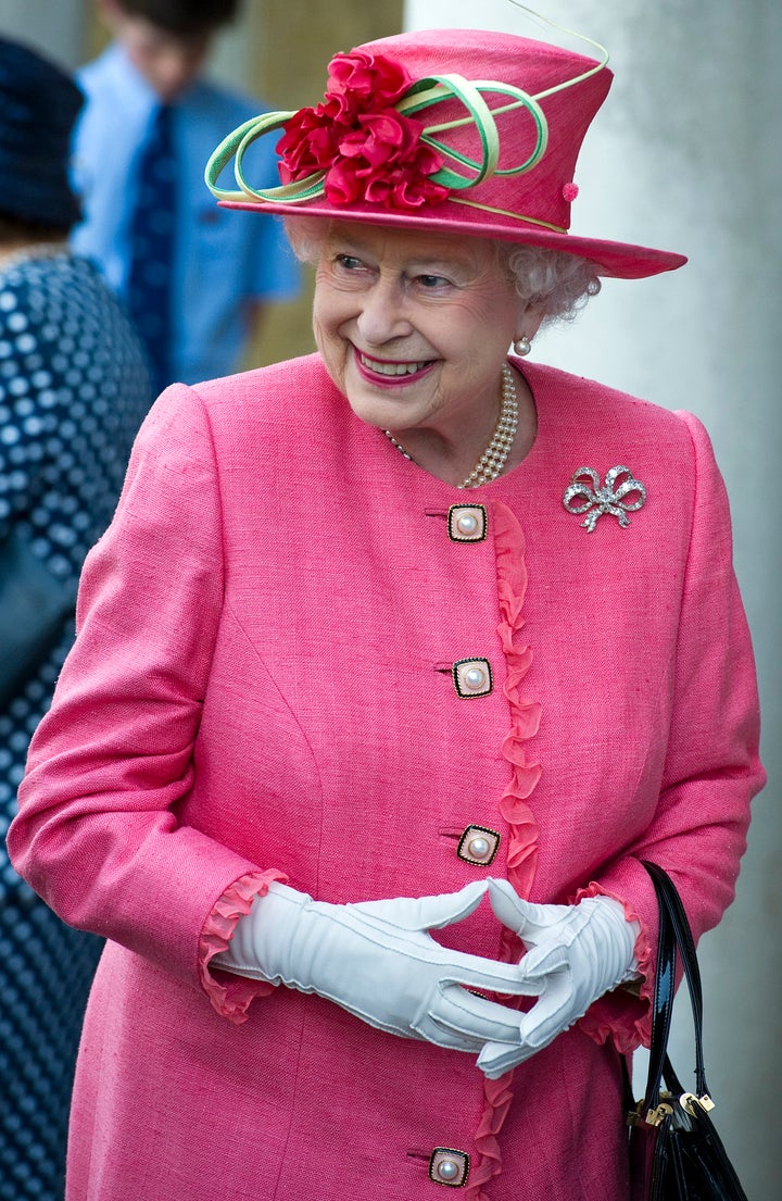 Queen Elizabeth Is Getting An iPad, Insider Says | HuffPost Life