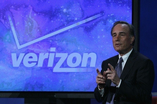 Verizon Eyes Family Data Plans | HuffPost Life