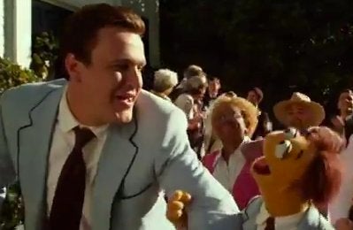 'The Muppets' Song And Opening Scene: 'Life's A Happy Song' (VIDEO ...