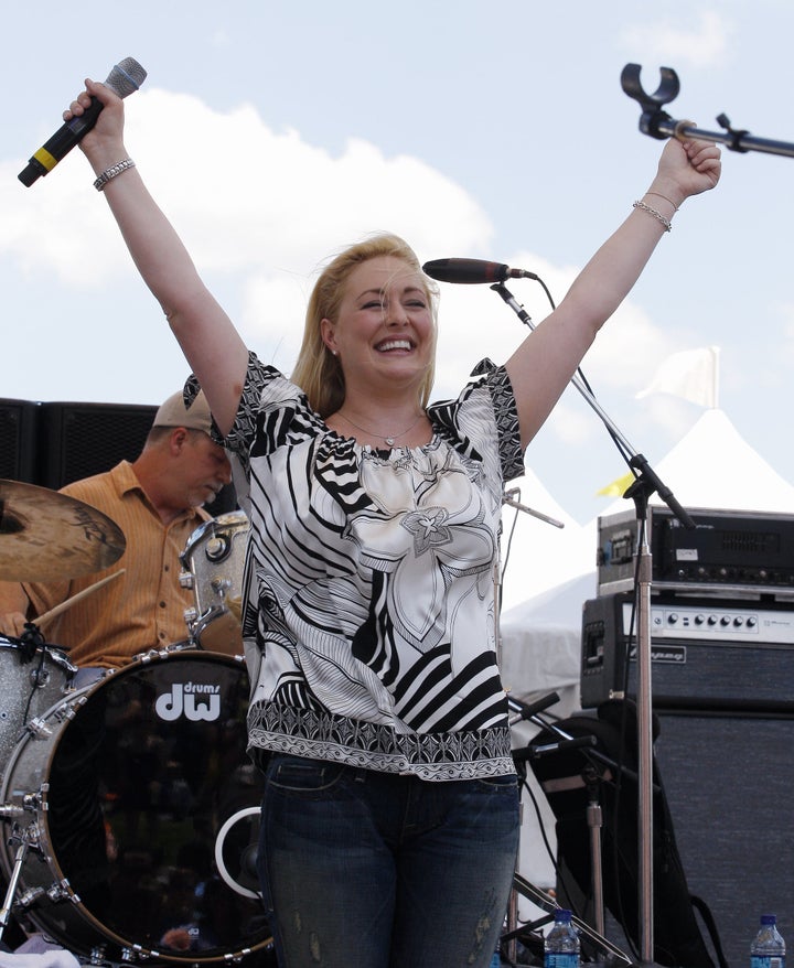 Country Singer Mindy McCready Going Back To Jail | HuffPost Entertainment
