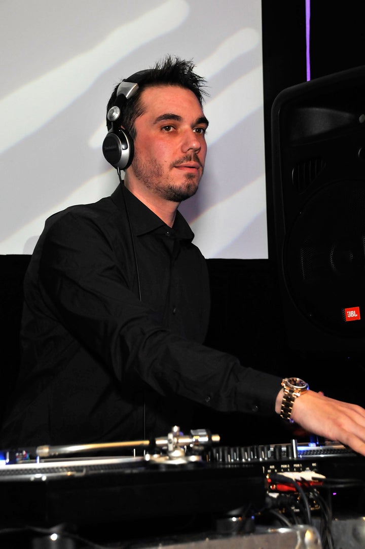 DJ AM Was Booked On Doomed Continental Flight | HuffPost Entertainment