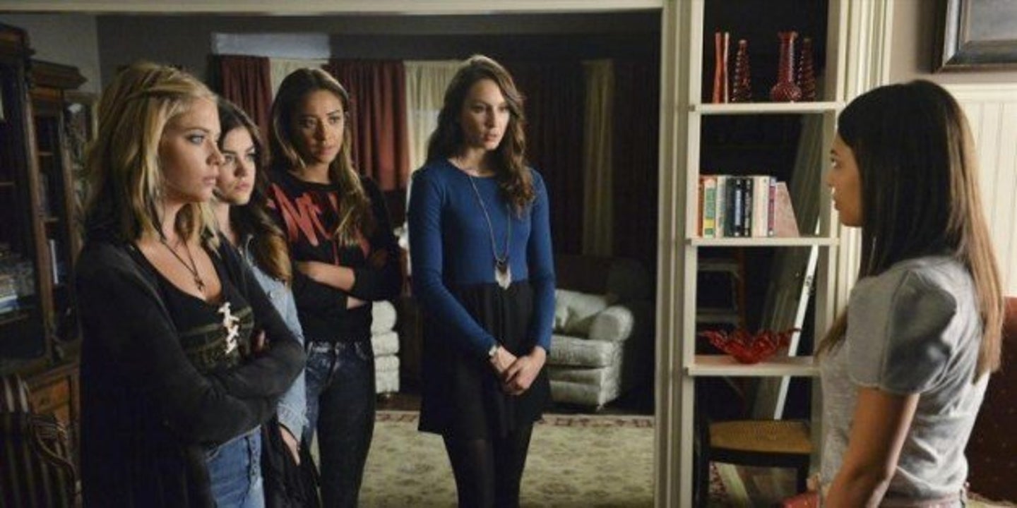 'Pretty Little Liars' Fatal Finale Says Goodbye To One Huge Character ...