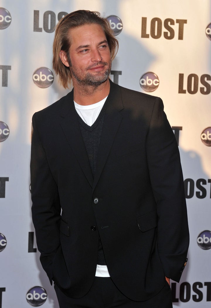 'Lost' Star Josh Holloway In 'Community' Finale | HuffPost Entertainment