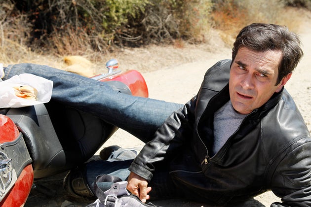 'Modern Family' Death: Phil Dunphy Loses His Mom, Fred Willard To ...