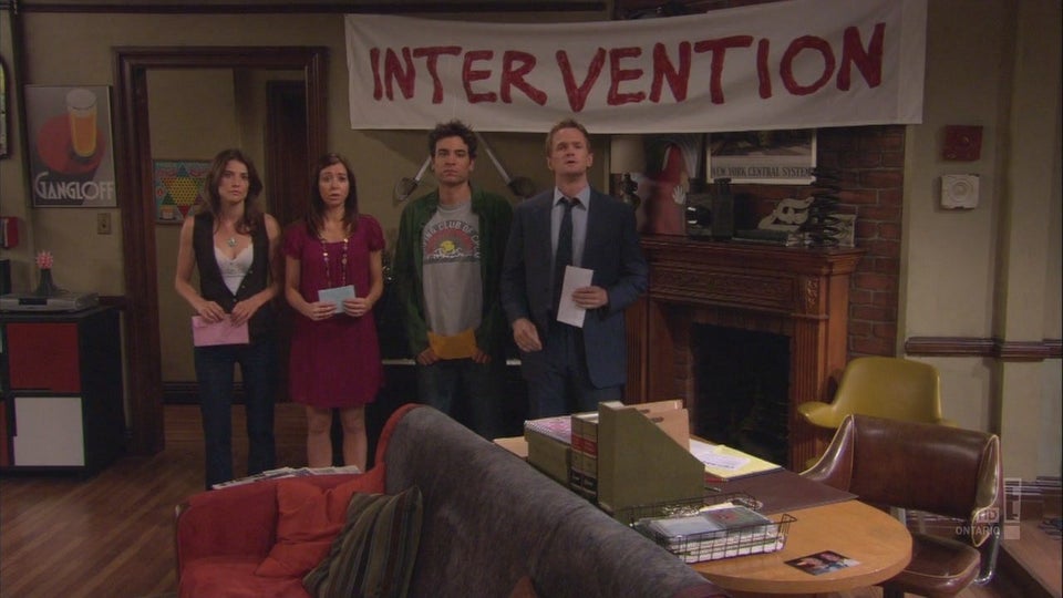 How I Met Your Mother Propmaster Explains Most Memorable Objects From