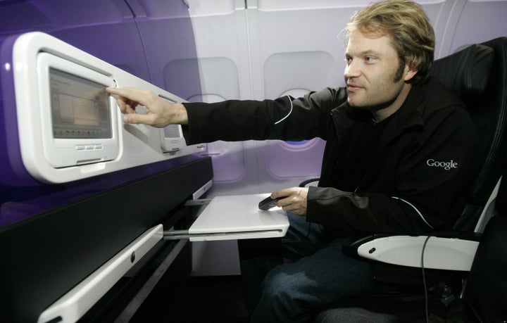 In-Flight Wireless Internet Eyed For Enhanced Airplane Entertainment ...