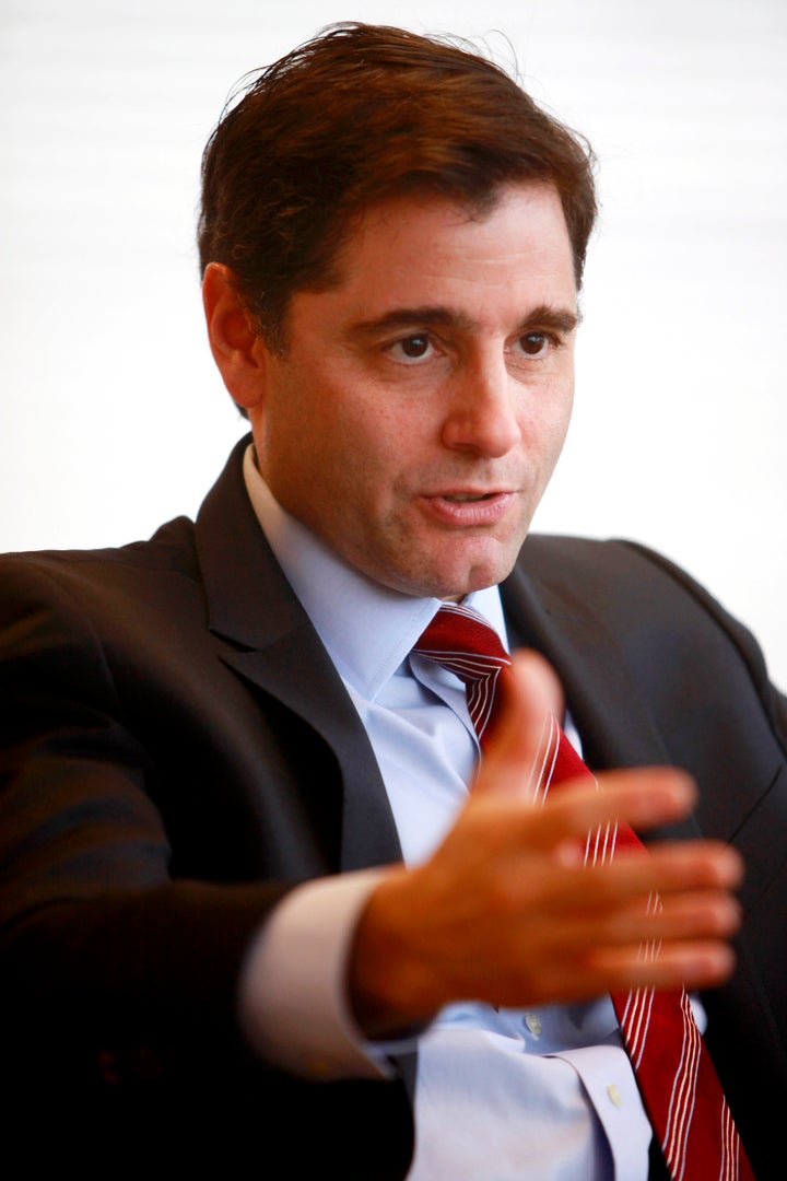 Julius Genachowski Promises To Boost Wi-Fi | HuffPost Latest News