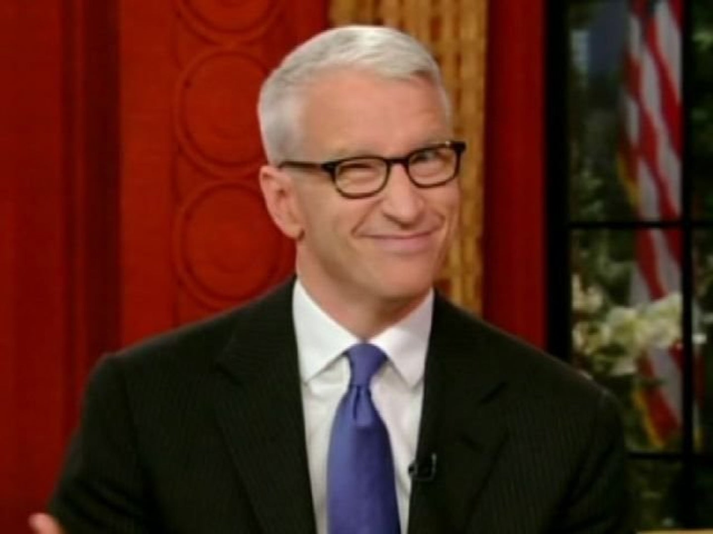 Anderson Cooper Gets Glasses (VIDEO) | HuffPost Latest News
