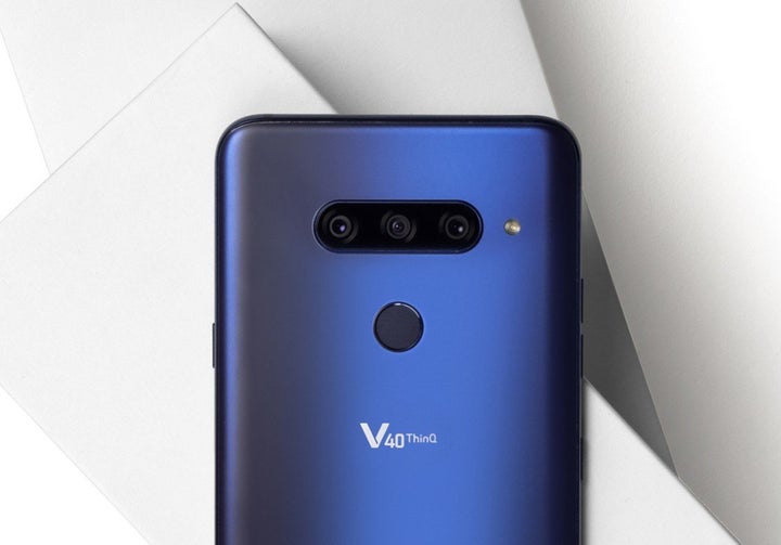 Lg Unveils V40 Thinq Smartphone With Five Cameras Huffpost Uk Tech