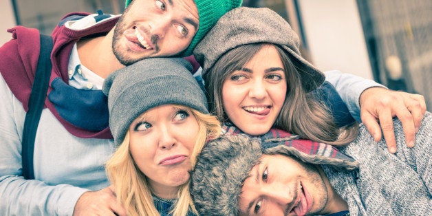 Why All Single People Should Be Friends With Someone in a Serious ...