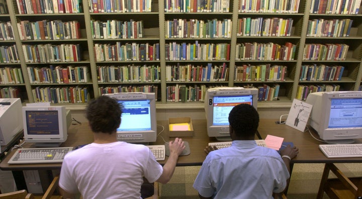 Libraries Face Growing Demand For Books In Spanish | HuffPost Entertainment