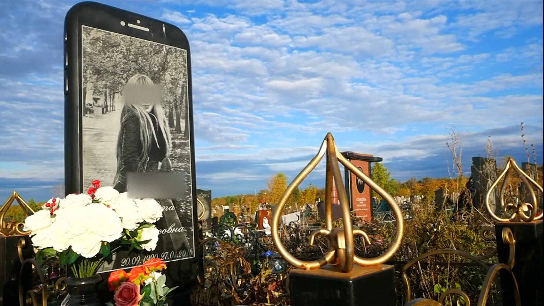 Woman Buried Under iPhone Gravestone | HuffPost UK Life