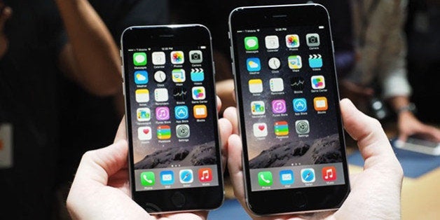 5 Reasons People Over 50 Should Love The Big iPhone | HuffPost Post 50