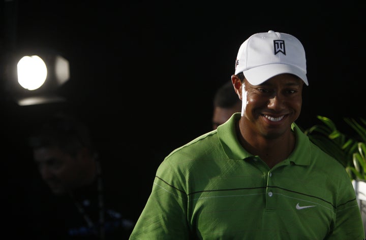 Tiger Woods First Photos Sex Rehab Pictures Allegedly Shows Woods Huffpost Sports