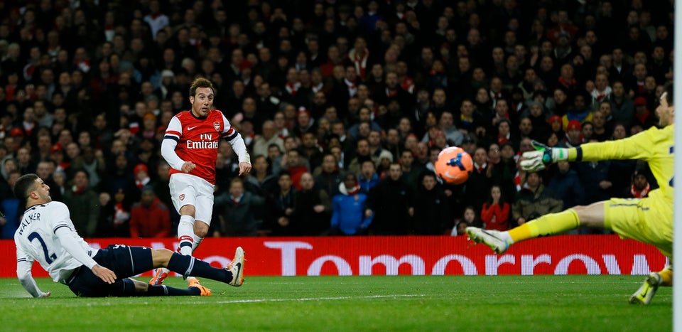 Theo Walcott Taunted Tottenham Fans With '2-0' Hand Gesture During ...