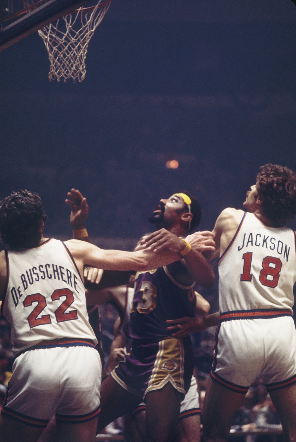 13 Classic Photos Of Phil Jackson Back When He Was The Knicks' Hipster ...