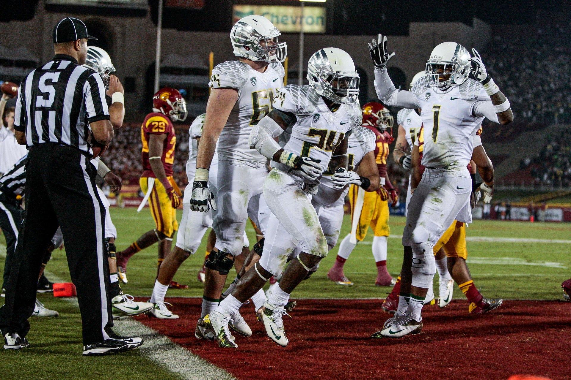 50 Oregon Football Uniforms That Changed The Way We See College ...