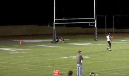 High School Kick Returner Slams Into Goal Post (VIDEO) | HuffPost Sports